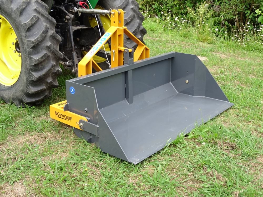 3 Point Linkage Tipping Dirt Scoop 1.6m – Implements Direct